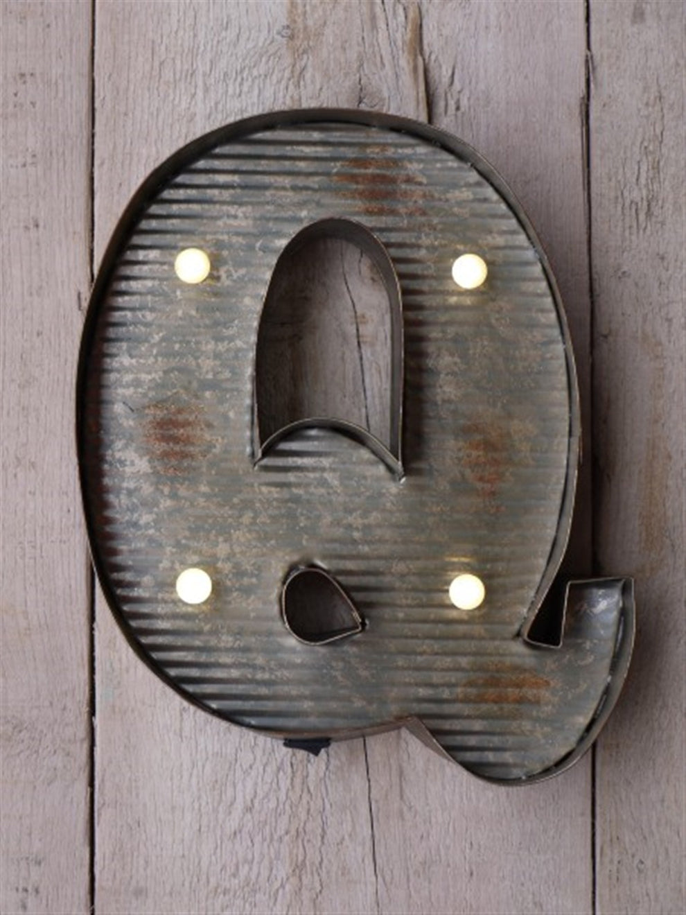 Capital Q large metal letter with LED lights – Somerset Shop